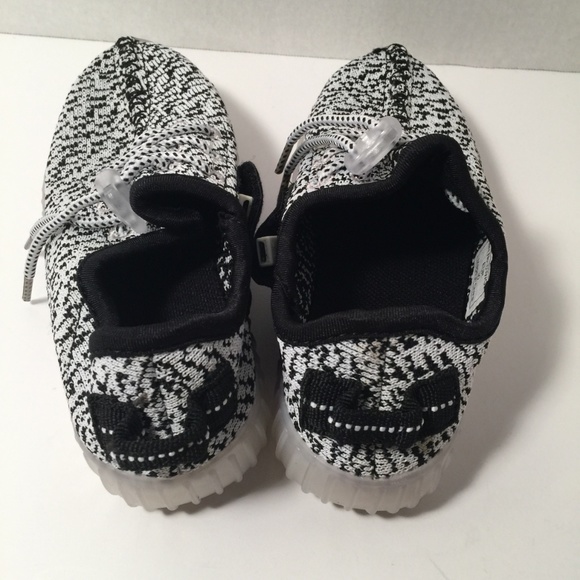 Ledz | Shoes | Ledz Light Up Shoe Size 3 Kids Girls Black White | Poshmark